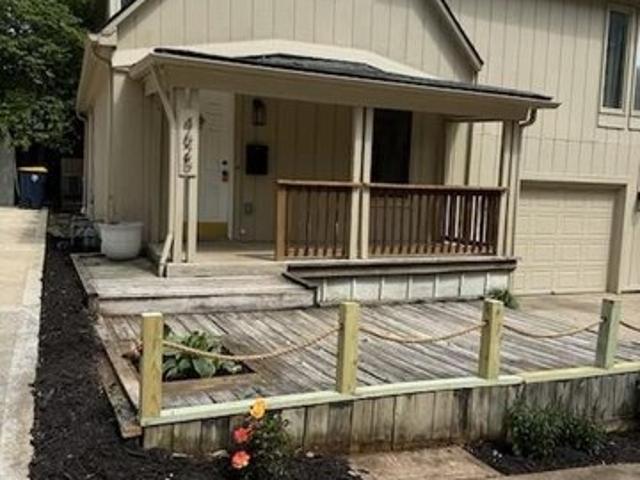 4625 Bell St, Kansas City, MO 64112