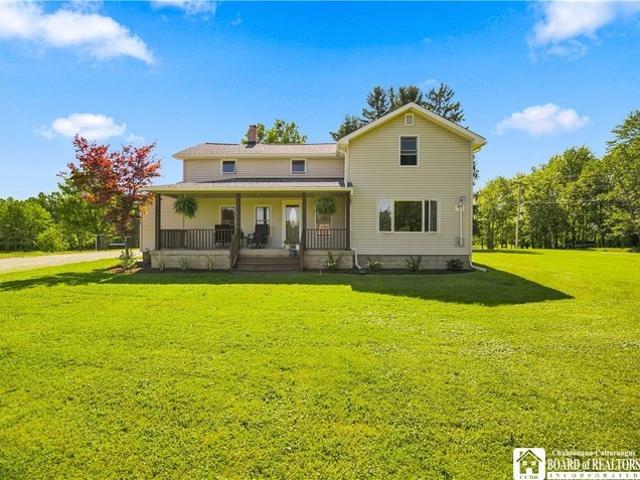 4625 Johnson Rd, Bemus Point, NY 14712