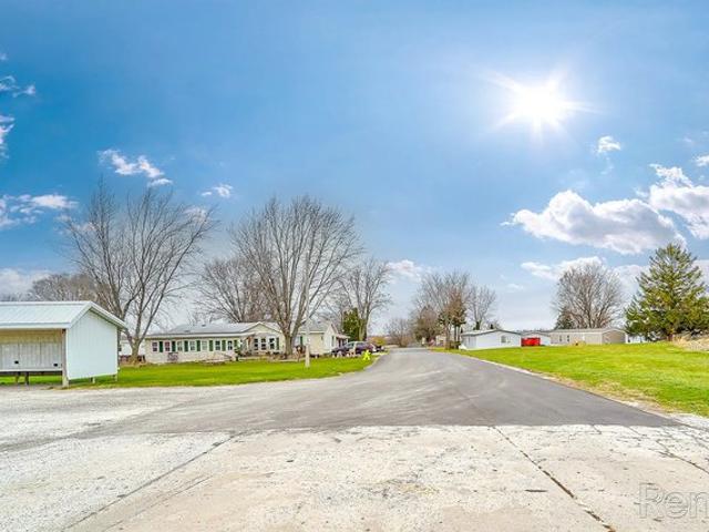4625 S Seneca St, Wichita, KS 67217
