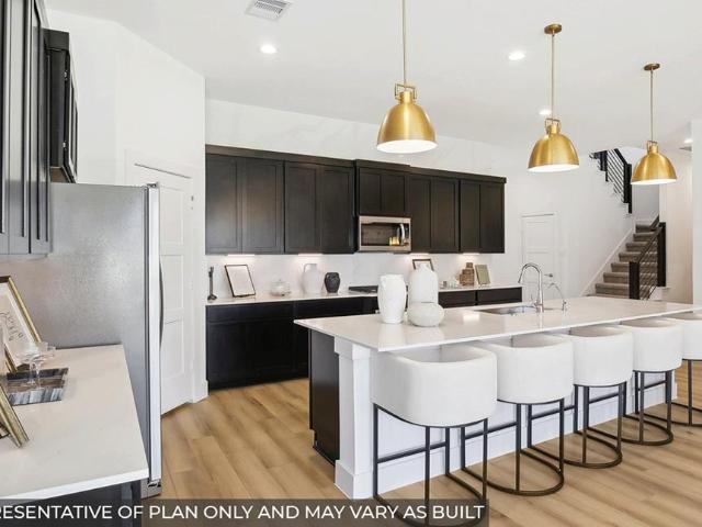 4625 Vernal Loop