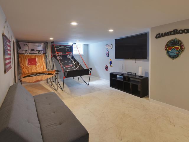 4625 W Parkland Ave