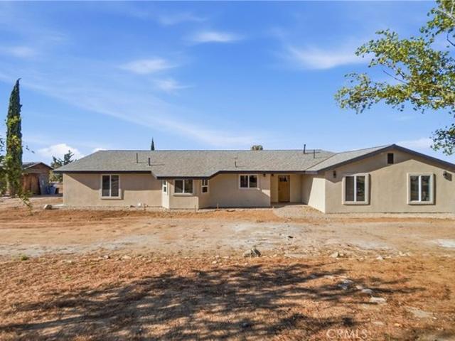 4626 Sundown Dr, Phelan, CA 92371