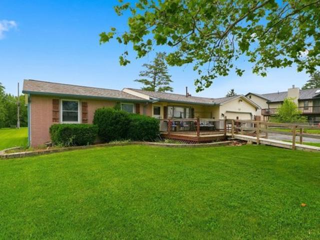 4626 W California Rd, Fort Wayne, IN 46818