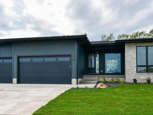 4627 Luke Sts, Cedar Falls, IA 50613