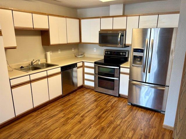 4627 SW 1st Ave Apt 1, Cedar Rapids, IA 52404