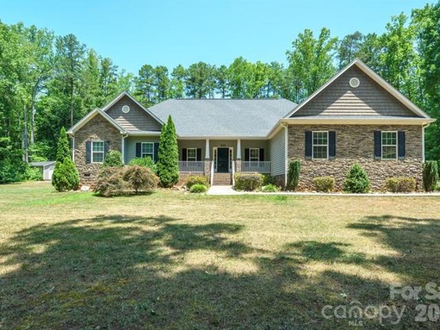 4628 Cayton Dr, Maiden, NC 28650