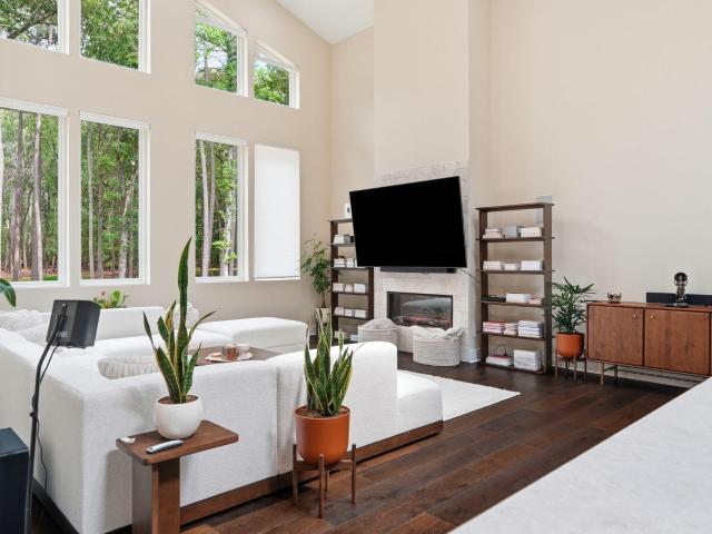 4628 Hibiscus Lane
