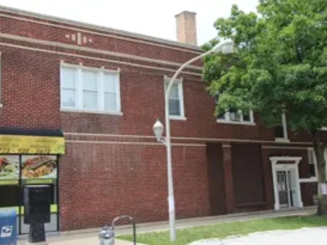 4628 W Lawrence Ave, 2 beds, 1 full bath