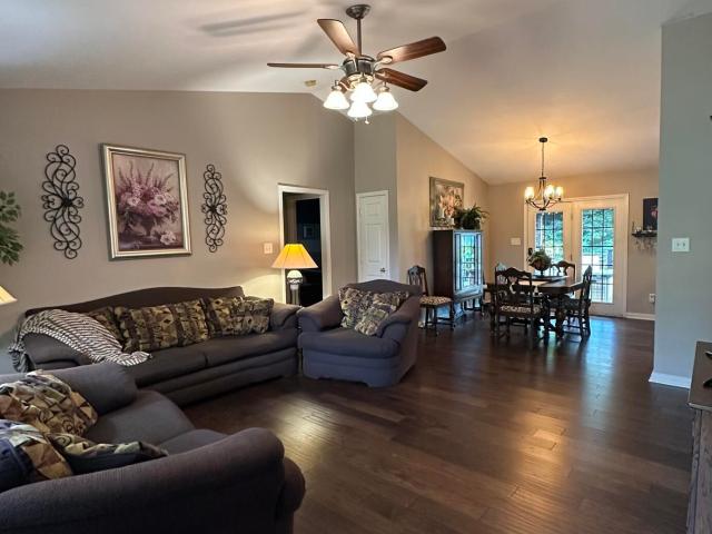 4628 Wellington Pt Lane
