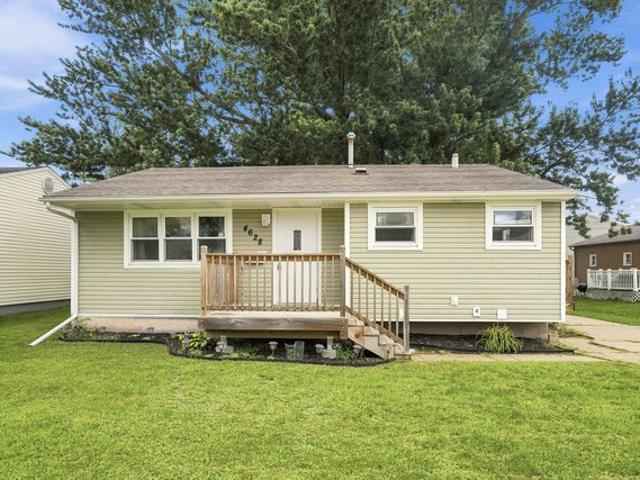 4628 50th St, Moline, IL 61265