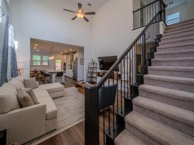 4629 Golden Gate Way