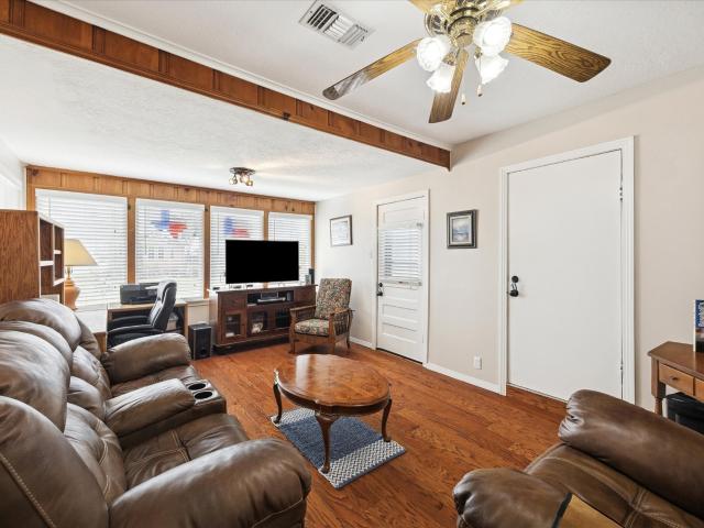 4629 Valerie St, Bellaire, TX 77401 | MLS #3801 | Compass