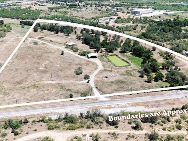 4629 2, Luling, TX 78648