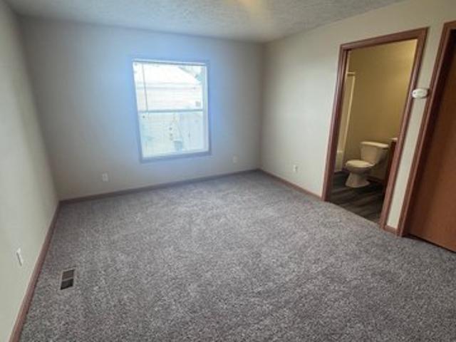 46207 Abbey Dr, Macomb, MI 48044