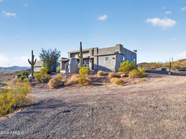 46208 N 37th Ave, New River, AZ 85087