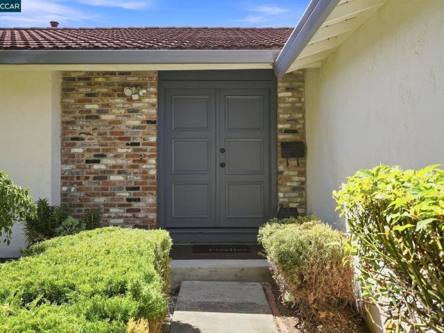 4620 Regina Ln