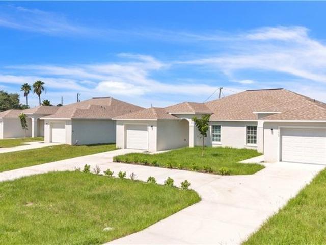 4620 SW 8th Ct, Cape Coral, FL 33914