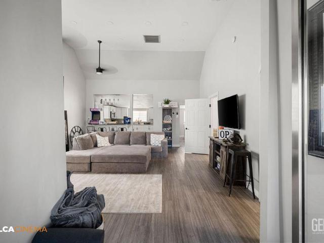 4620 Taft Highway