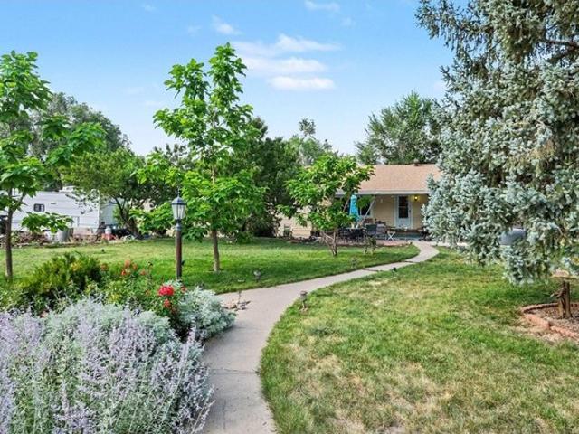 4620 Zion Dr, Greeley, CO 80634