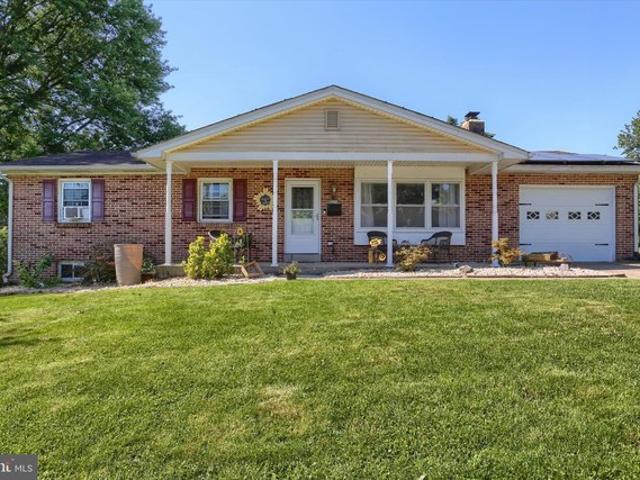 4621 Abbington Dr, Harrisburg, PA 17109