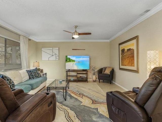 4621 Bayshore Dr #Q9, Naples, FL 34112