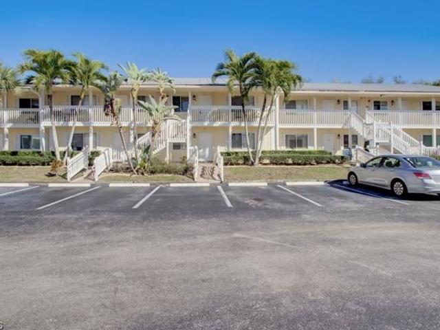 4621 Bayshore Dr #Q10, Naples, FL 34112