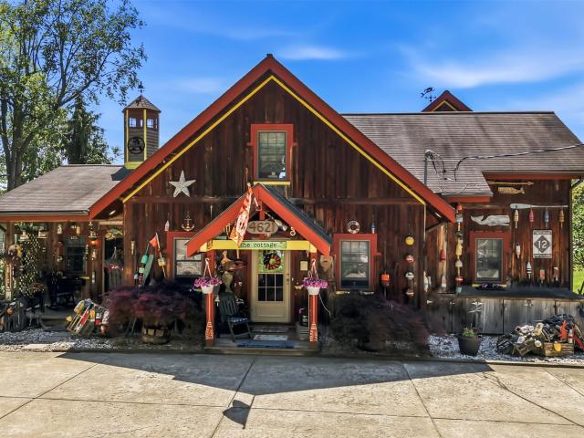 4621 east lake road