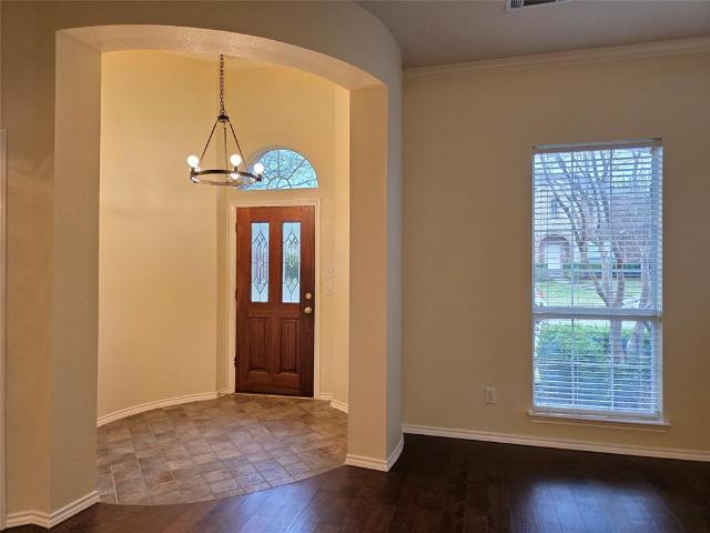 4621 Kingsway Lane