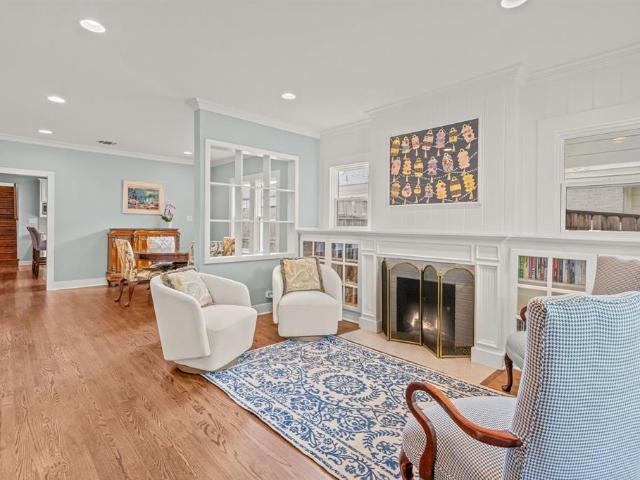 4621 Lafayette Avenue