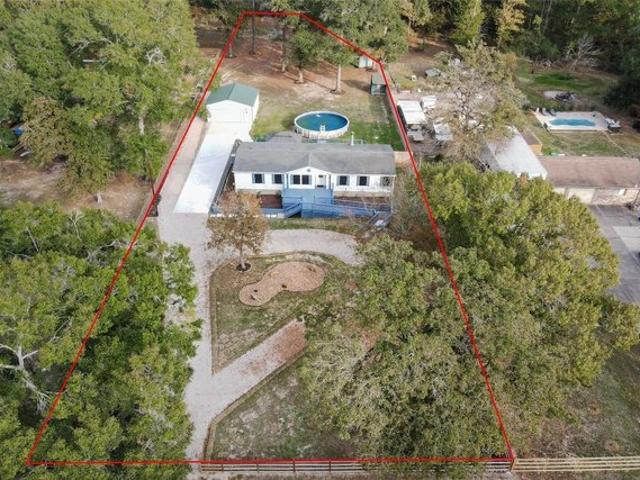 4621 Price Rd, Montgomery, TX 77316