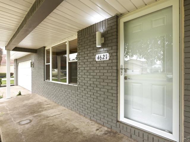 4621 S Wintergreen Drive