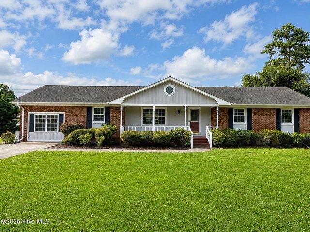 4622 Dean Dr, Wilmington, NC 28405