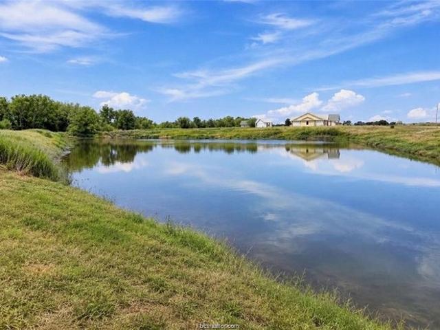 4622 Deadwood Ln, Bryan, TX 77808