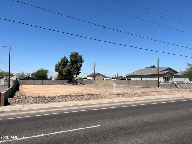 4622 S 7th St, Unit 3, Phoenix, AZ 85040 | MLS #7017 | Compass