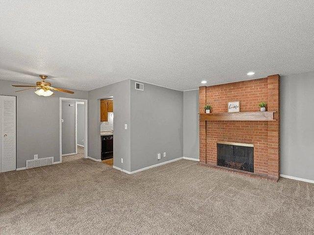 4623 NE Winn Rd, Kansas City, MO 64117