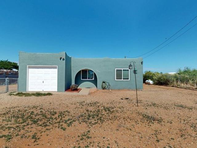 4623 Chamizal Rd, Las Cruces, NM 88011