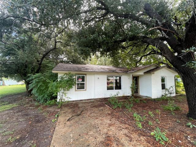 462 Ave B, Markham, TX 77414 | MLS #94039 | Compass