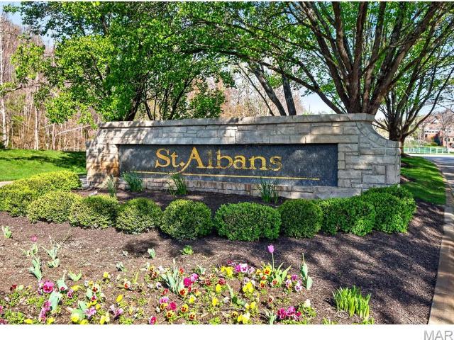 462 Hickory Trace Dr, St. Albans, MO 63073 | MLS #26020 | Compass