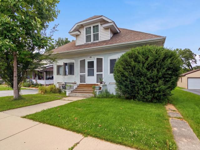 462 Locust Street