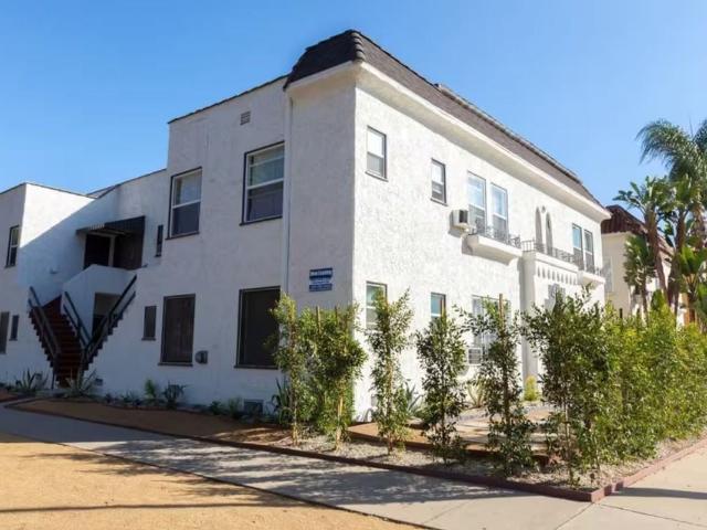 462 N. Ogden Dr. Studio Apartment for Rent at 464 N Ogden Dr, Los Angeles, CA 90036 Mid City West