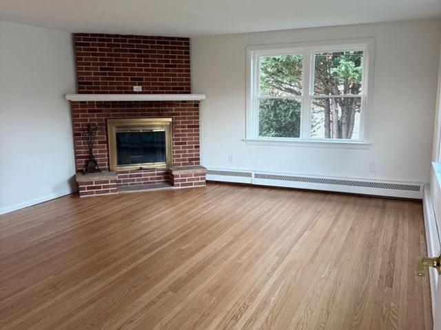 462 N Pleasant Avenue