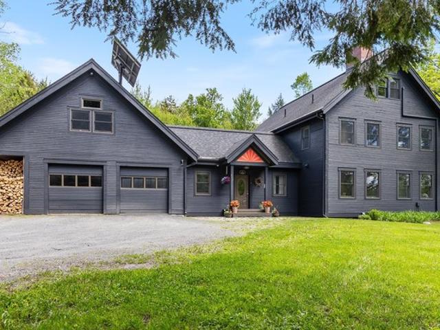 462 Solar Way Dr, Hyde Park, VT 05655