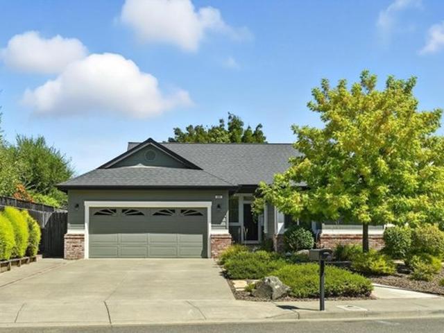 462 Riesling St, Cloverdale, CA 95425