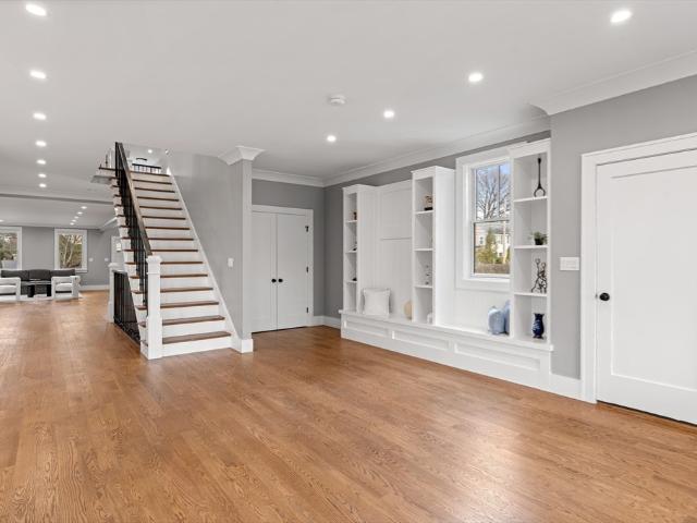 462 Waltham St, Newton, MA 02465 | MLS #73495