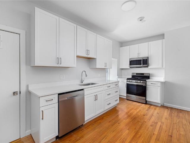 462 Thames St, Unit 3, Newport, RI 02840 | Compass