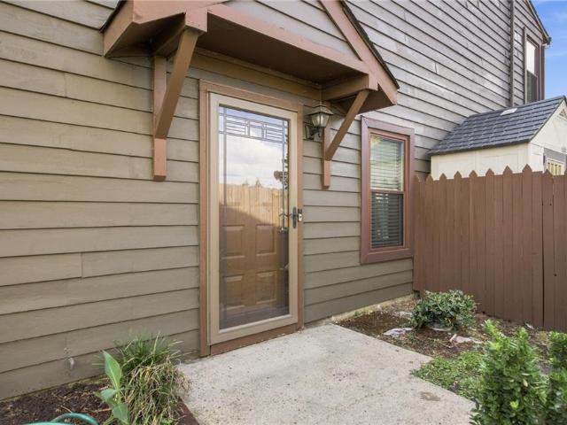 4634 Fern Oak CT