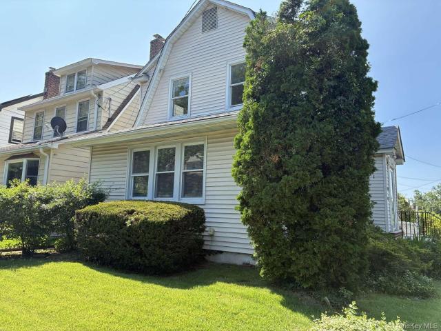 4634 Iris Lane