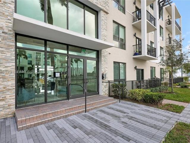 4636 NW 84th Ave Apt 22, Doral, FL 33166