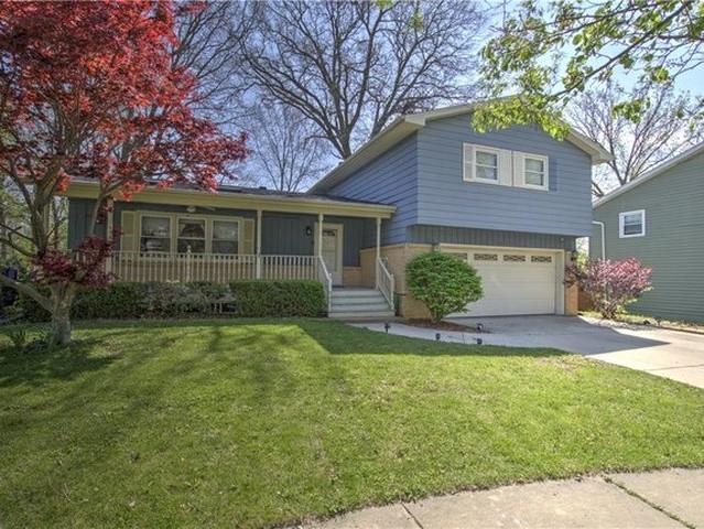 4636 Lawson Dr, Decatur, IL 62526
