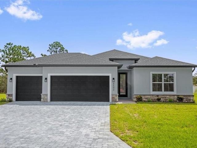 4637 Boston St, Sebring, FL 33872